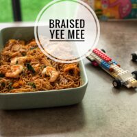 Braised Yee Mee with prawns, fish cake and choy sum | The Sudden Cook
